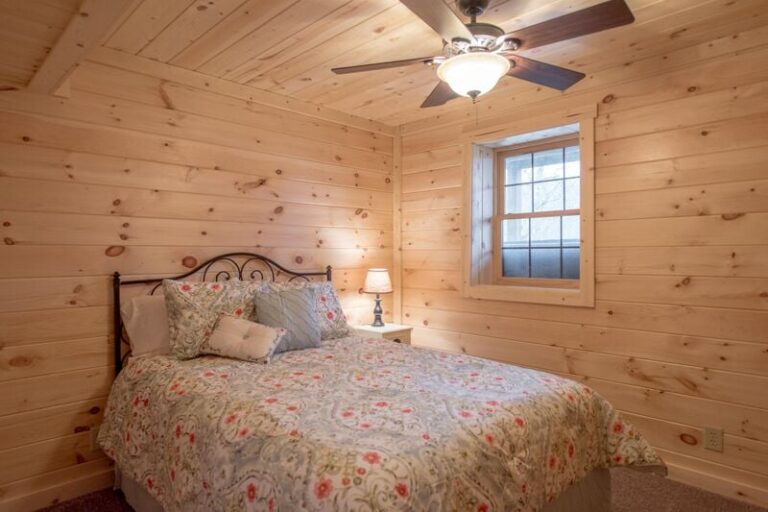 Buck Ridge Cabin - Hocking Hills Cabin Rentals by Buffalo Cabins & Lodges