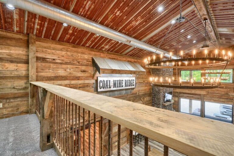 Coal Mine Ridge - Hocking Hills Cabin Rentals by Buffalo Cabins & Lodges