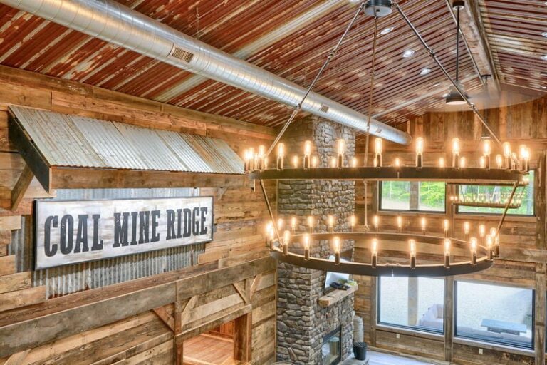 Coal Mine Ridge - Hocking Hills Cabin Rentals by Buffalo Cabins & Lodges