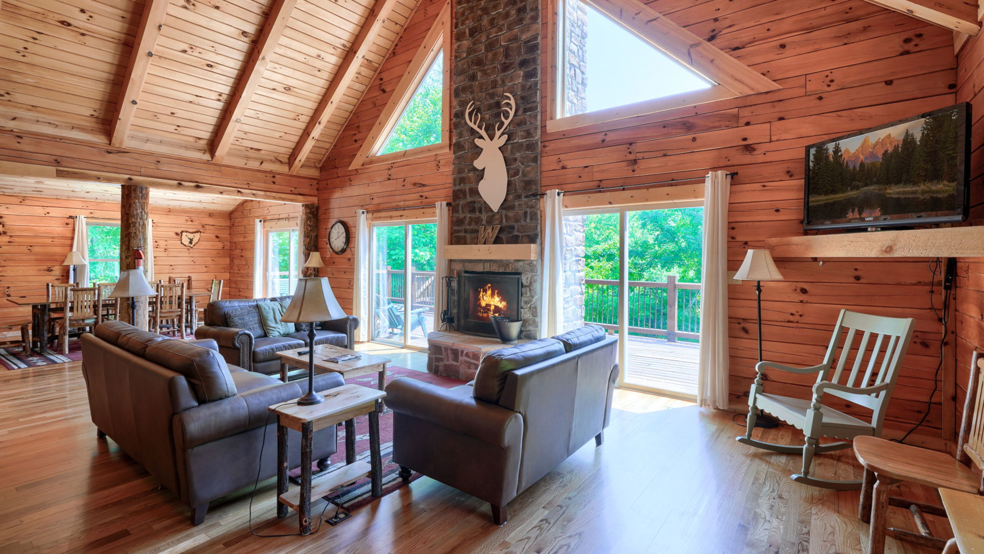 Hocking Hills, Ohio Vacation Rentals on a Budget - Hocking Hills Cabin ...