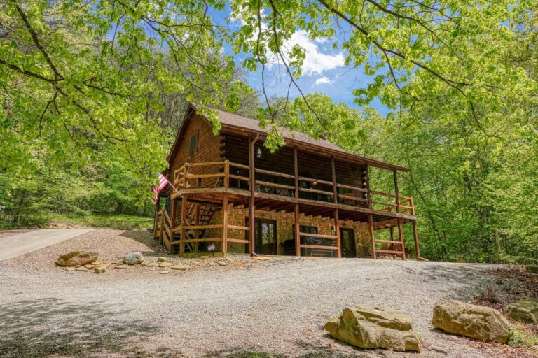 Last-Minute Vacation Rentals in Hocking Hills, OH - Hocking Hills Cabin ...